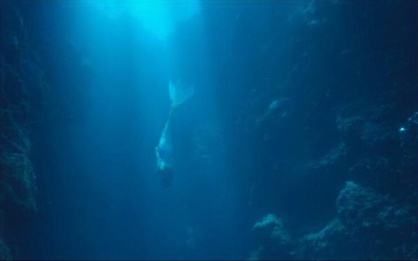 Boy meets Joseon mermaid in Legend of the Blue Sea » Dramabeans Korean ...