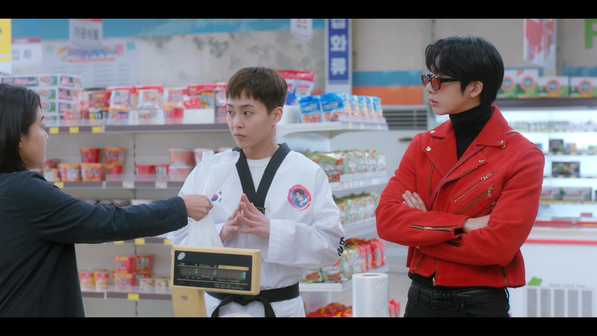 CEO-dol Mart: Episodes 1-2 » Dramabeans Korean drama recaps